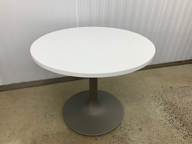 Spec round table flute base – Smart Ergonomic Solutions